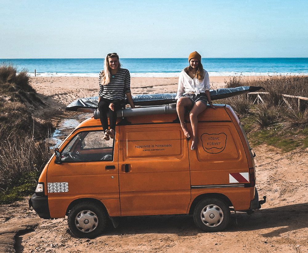 L'exemple de Kerstin qui voyage avec un MiniVan aménagé Piaggio Porter